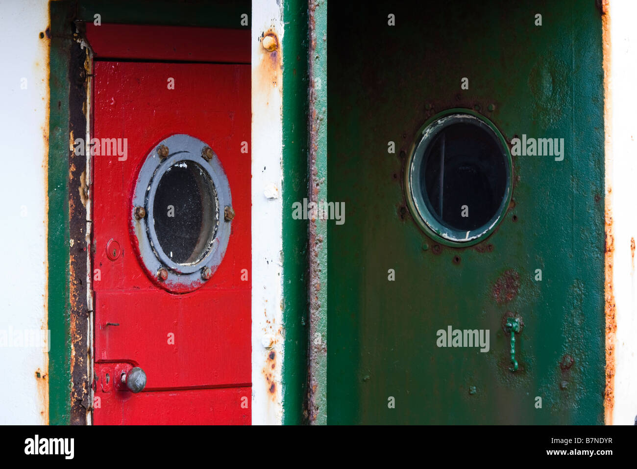 Old ship door hi-res stock photography and images - Alamy