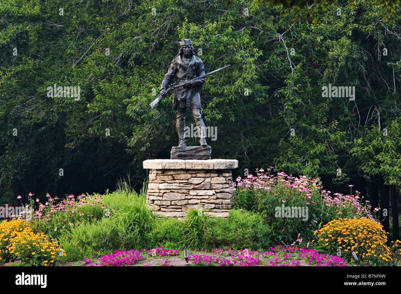 Bronze Statue of Daniel Boone Louisville Kentucky Stock Photo - Alamy