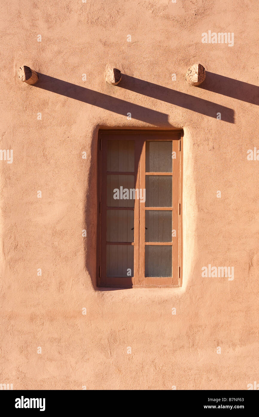 Traditional american window hi-res stock photography and images - Alamy