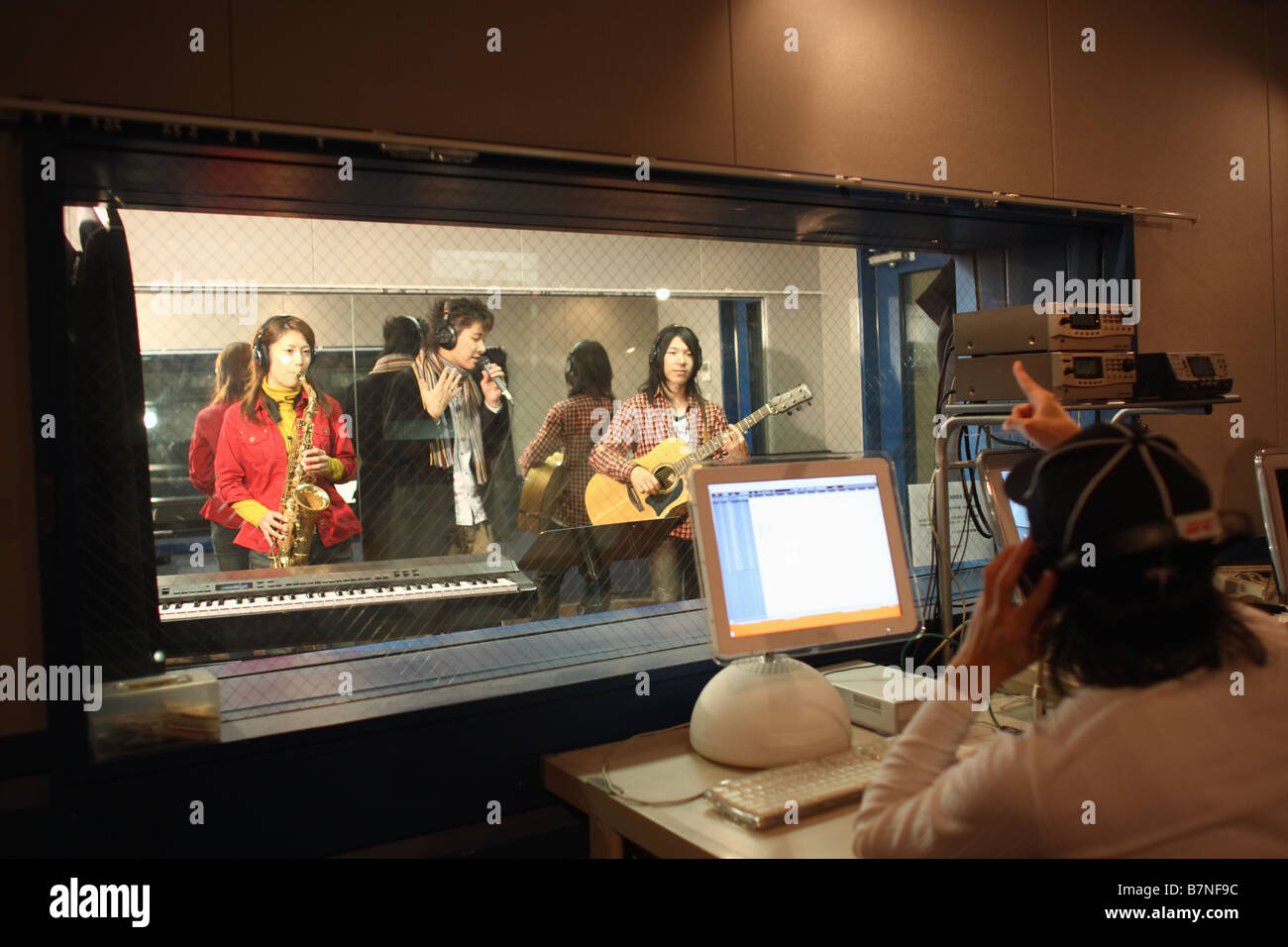 Instruments pointing hi-res stock photography and images - Alamy