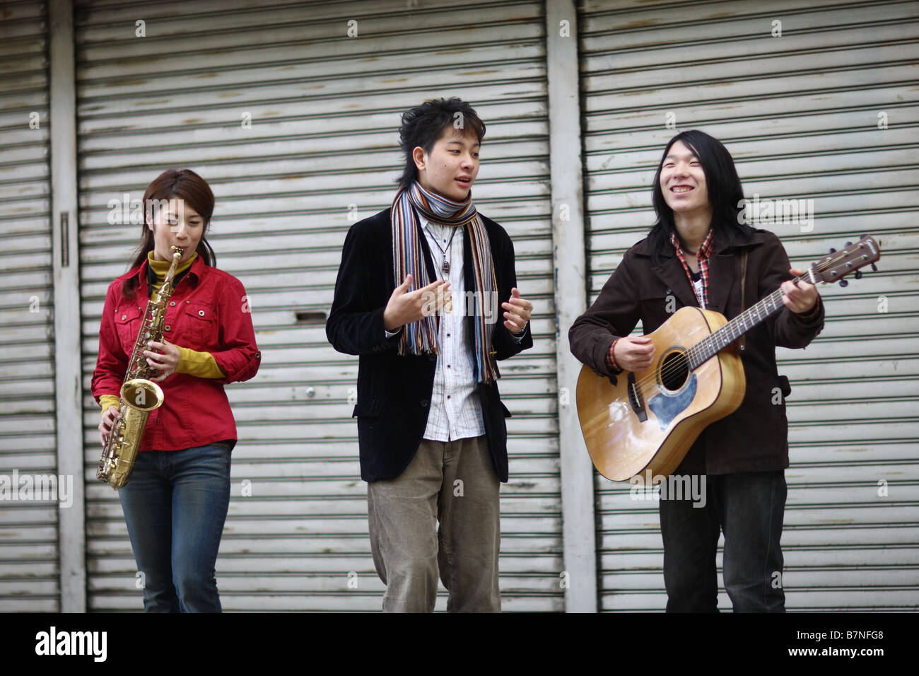Student street musicians hi-res stock photography and images - Alamy