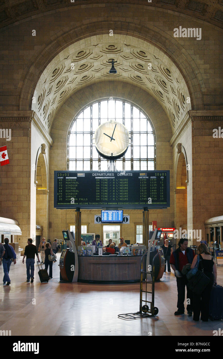 Train station information desk hi-res stock photography and images - Alamy