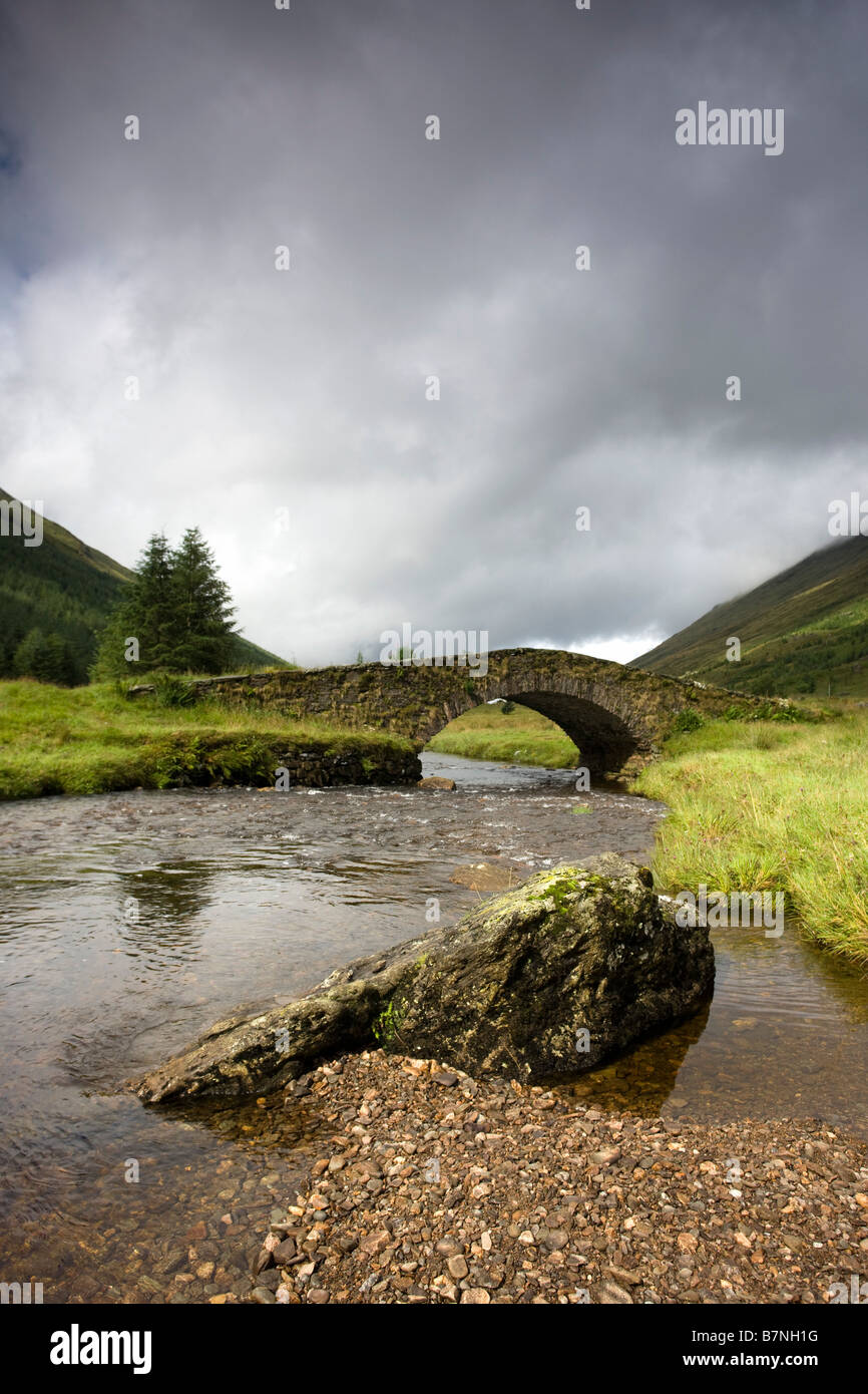 Stone bridge, Scotland Stock Photo - Alamy