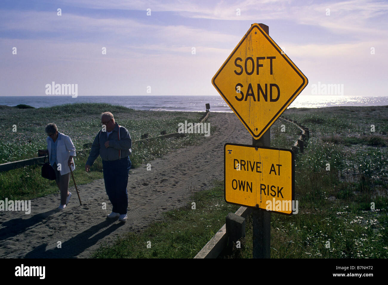 Soft sand warning sign hi-res stock photography and images - Alamy