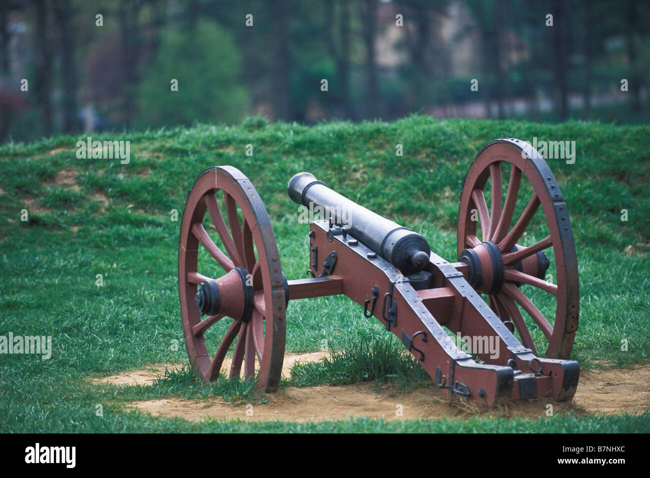 Cannon along Outer Line Defenses, Valley Forge National Historical Park ...