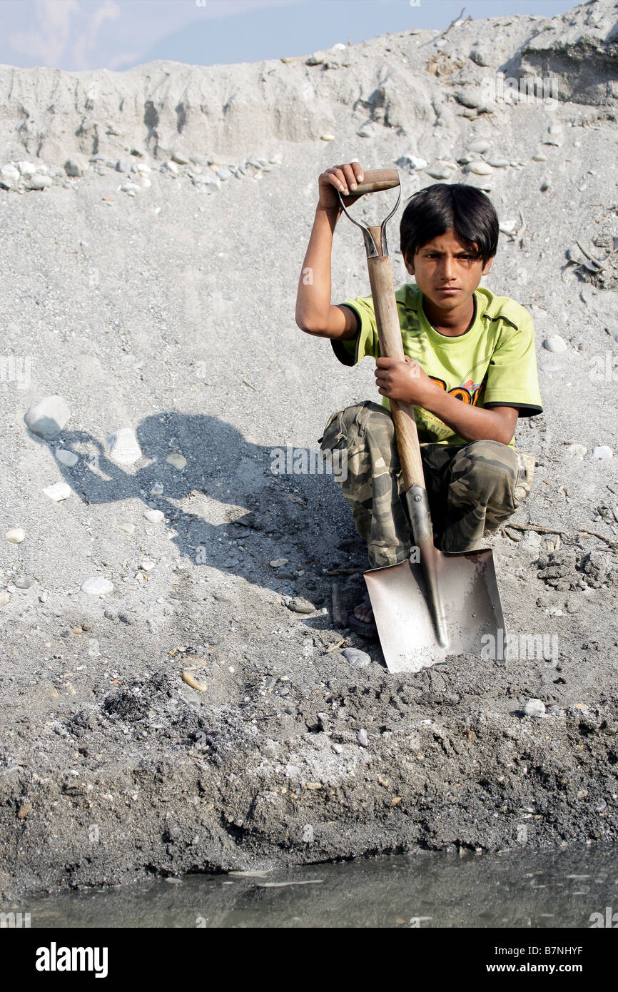 Boy spade hi-res stock photography and images - Alamy