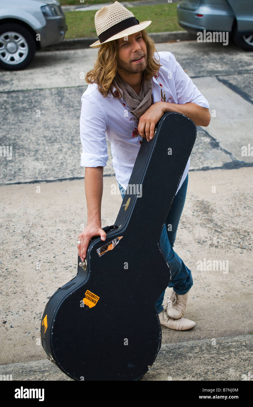 Australian singer and songwriter Wes Carr winner of Australian Idol ...