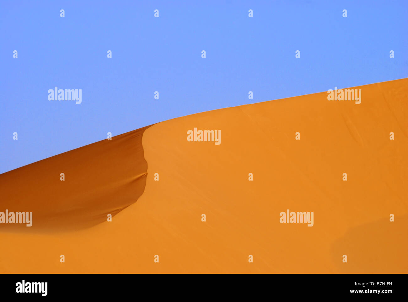 Seif dunes hi-res stock photography and images - Alamy