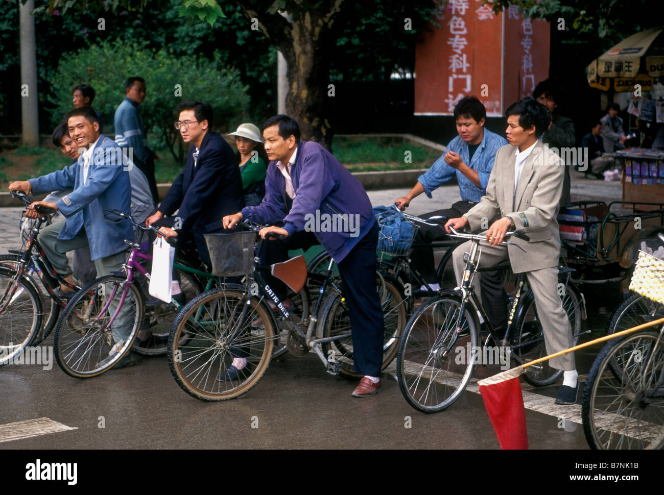Chinese people, Chinese men, Chinese women, bicyclist, bicyclists ...