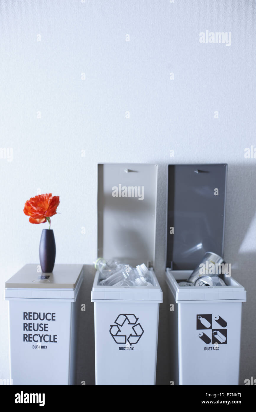 Many recyclable objects hi-res stock photography and images - Alamy
