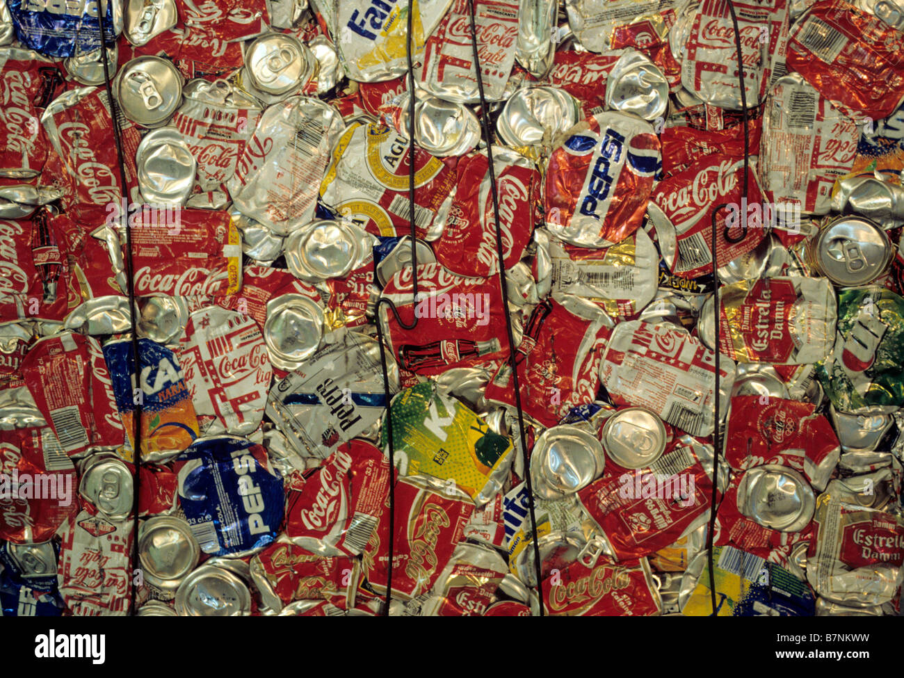 Returnable cans hi-res stock photography and images - Alamy