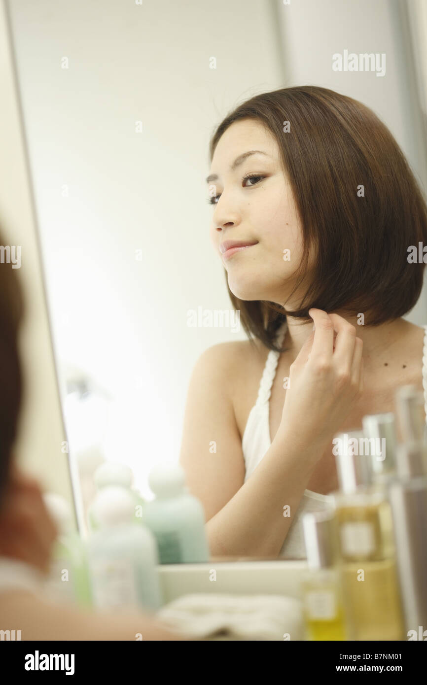 Straight hair woman body image hi-res stock photography and images - Alamy