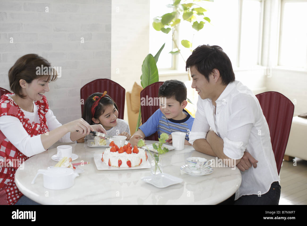 Getting your cake and eating it hi-res stock photography and images - Alamy