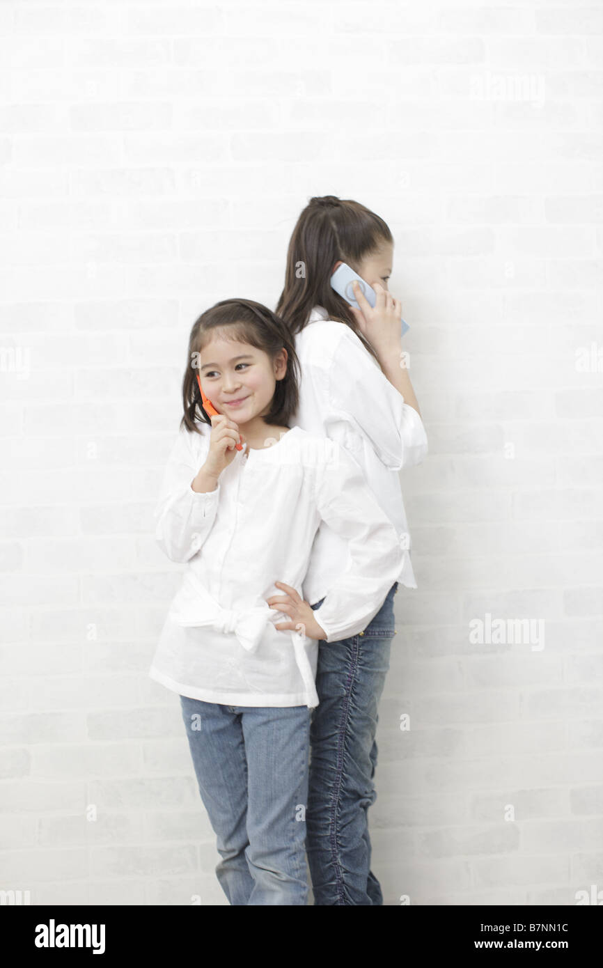 Children using mobile phones Stock Photo - Alamy