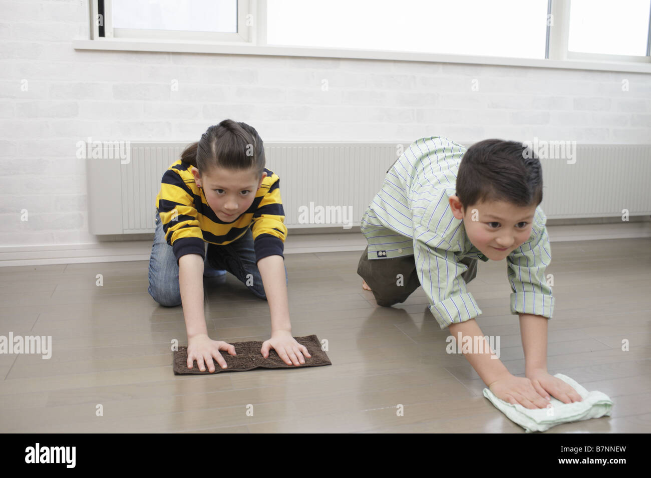 Sister assist hi-res stock photography and images - Alamy