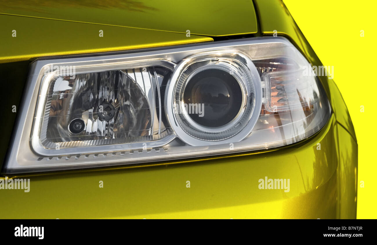 Green tinted window hi-res stock photography and images - Alamy