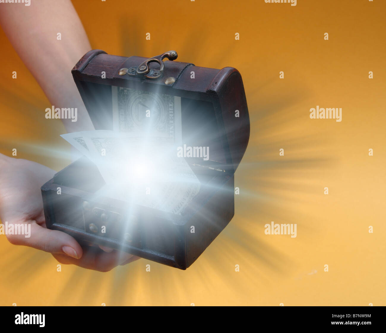 Cash box sterling gift hi-res stock photography and images - Alamy