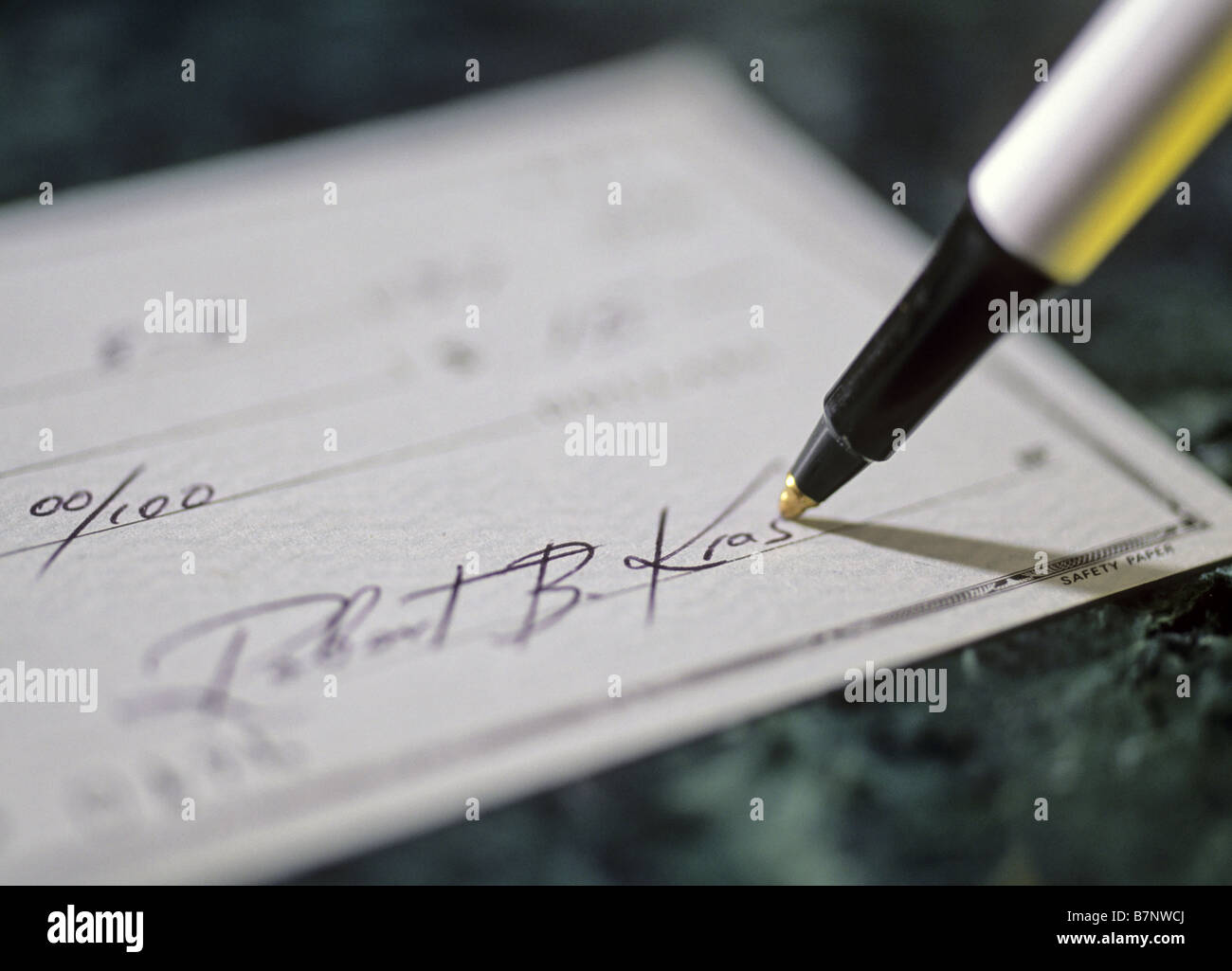 Check accounts hi-res stock photography and images - Alamy