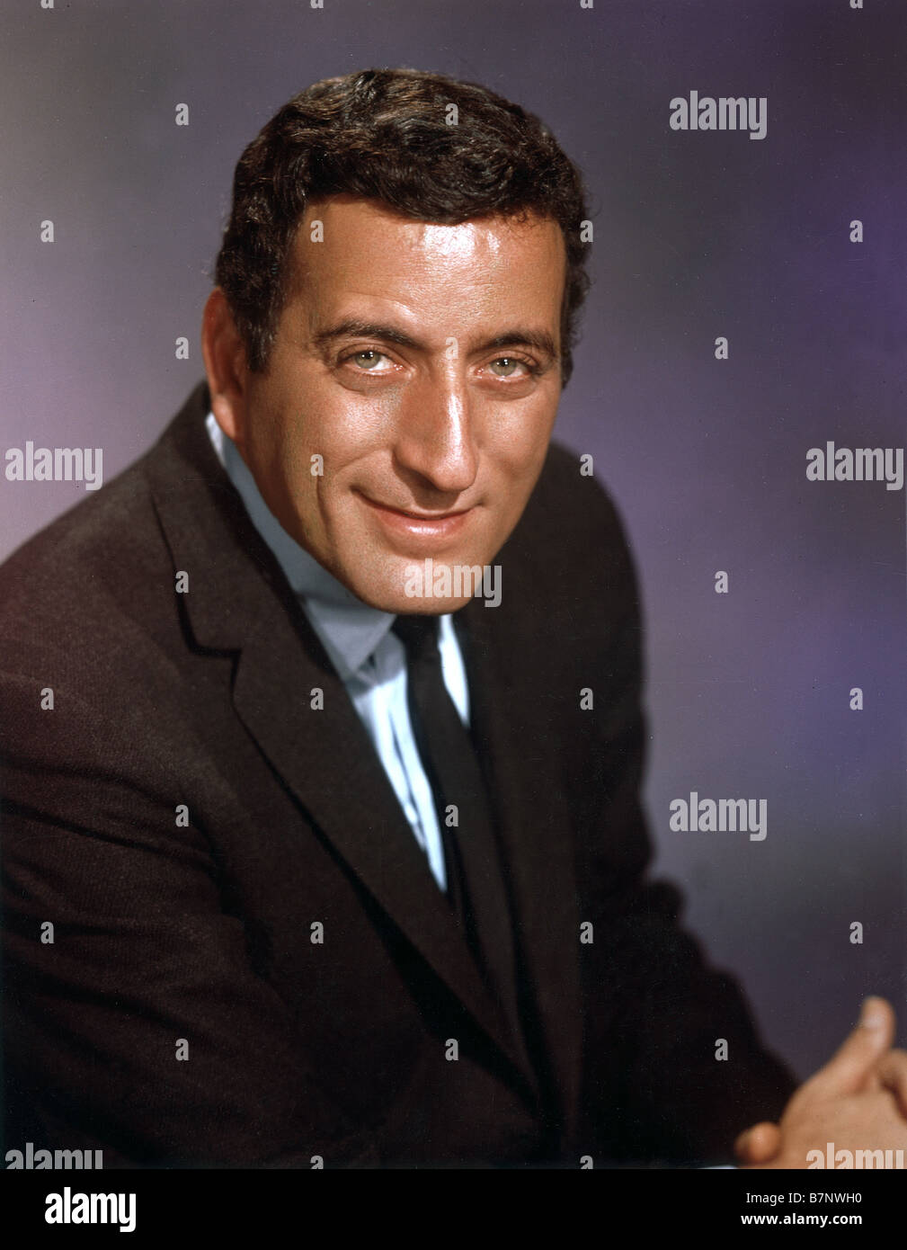 TONY BENNETT US singer about 1970 Stock Photo - Alamy