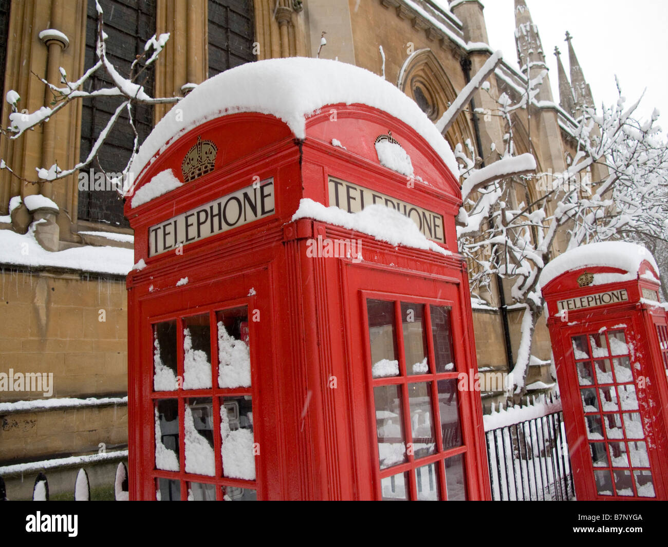 Urban kiosk hi-res stock photography and images - Alamy