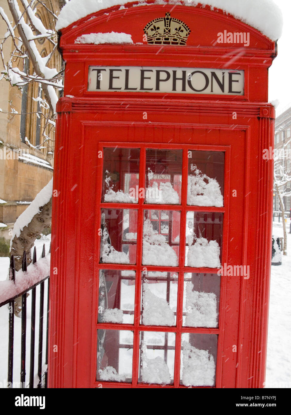 Classic Phone Kiosk High Resolution Stock Photography and Images - Alamy