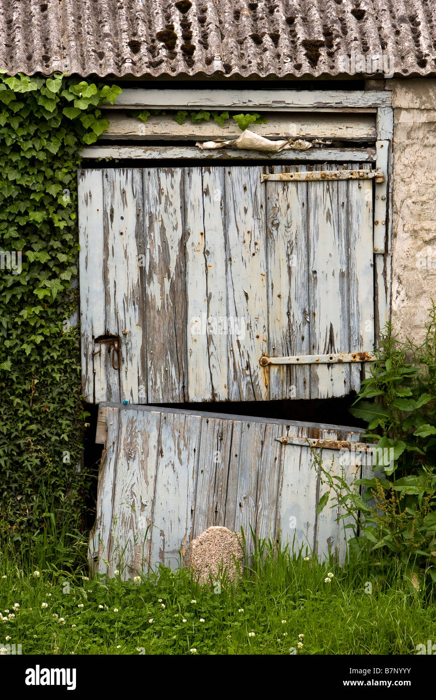 Rustic barn door stable door hi-res stock photography and images - Alamy