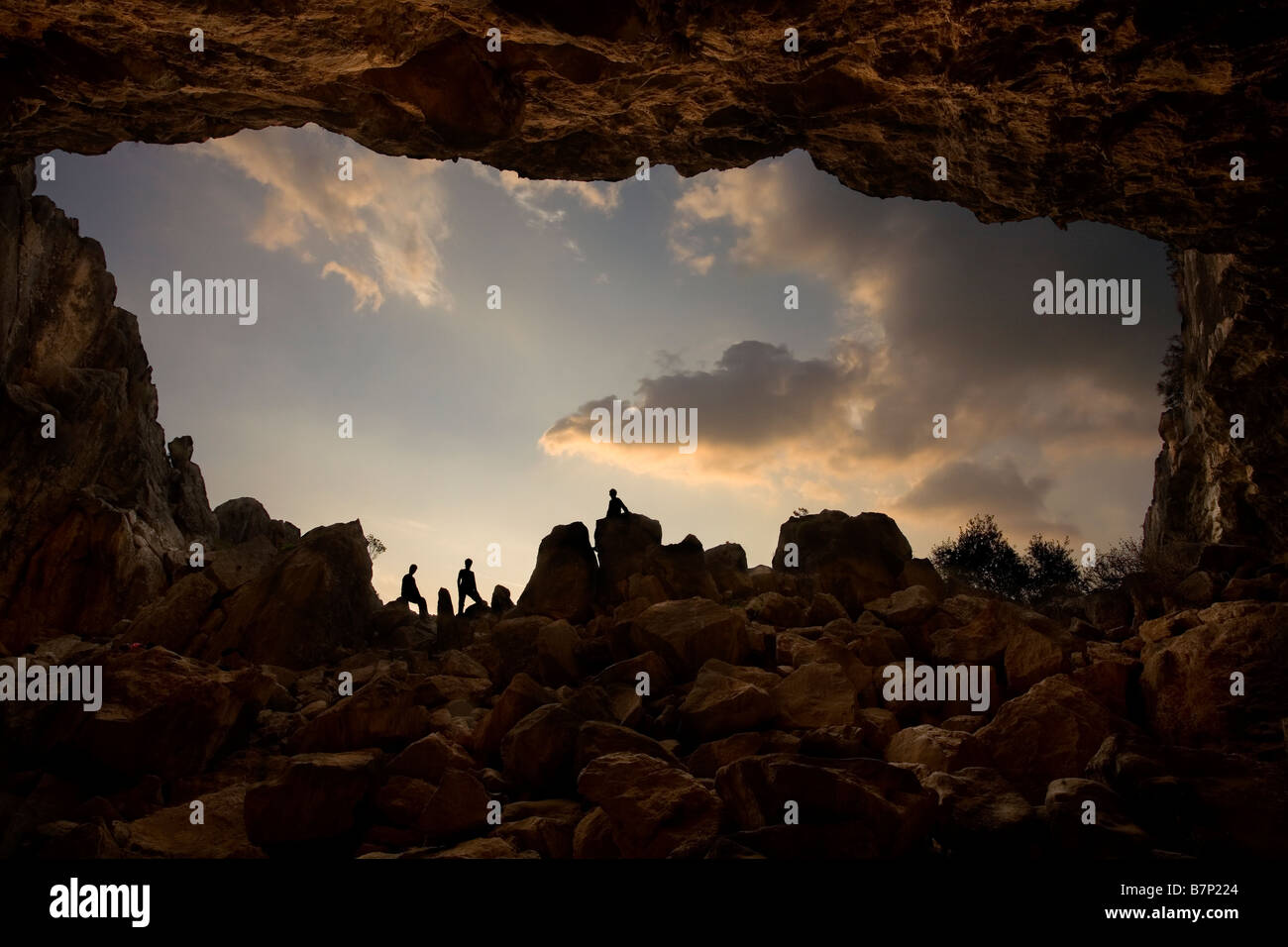 Palaeolithic cave hi-res stock photography and images - Alamy