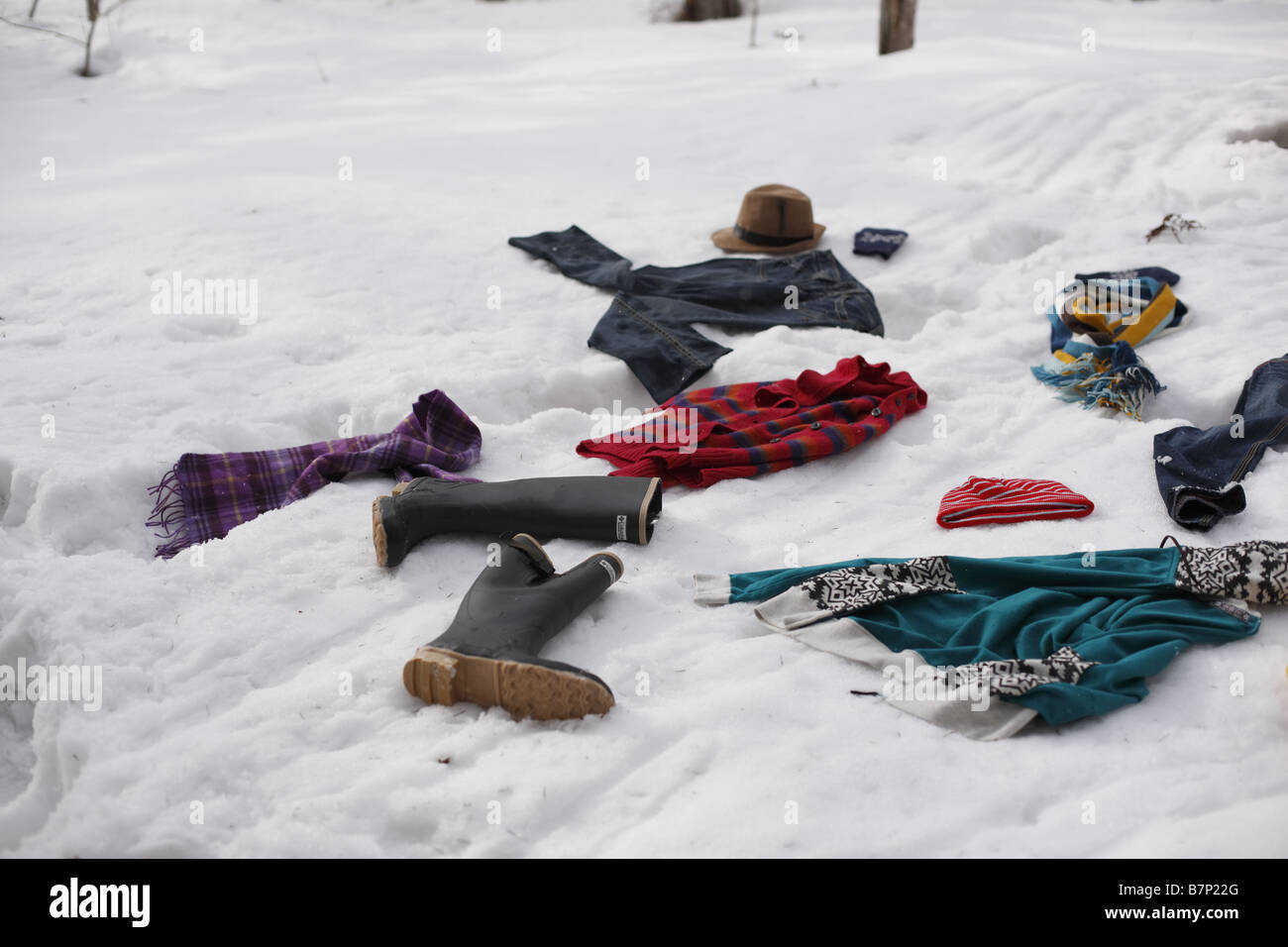 Clothes scattered hi-res stock photography and images - Alamy