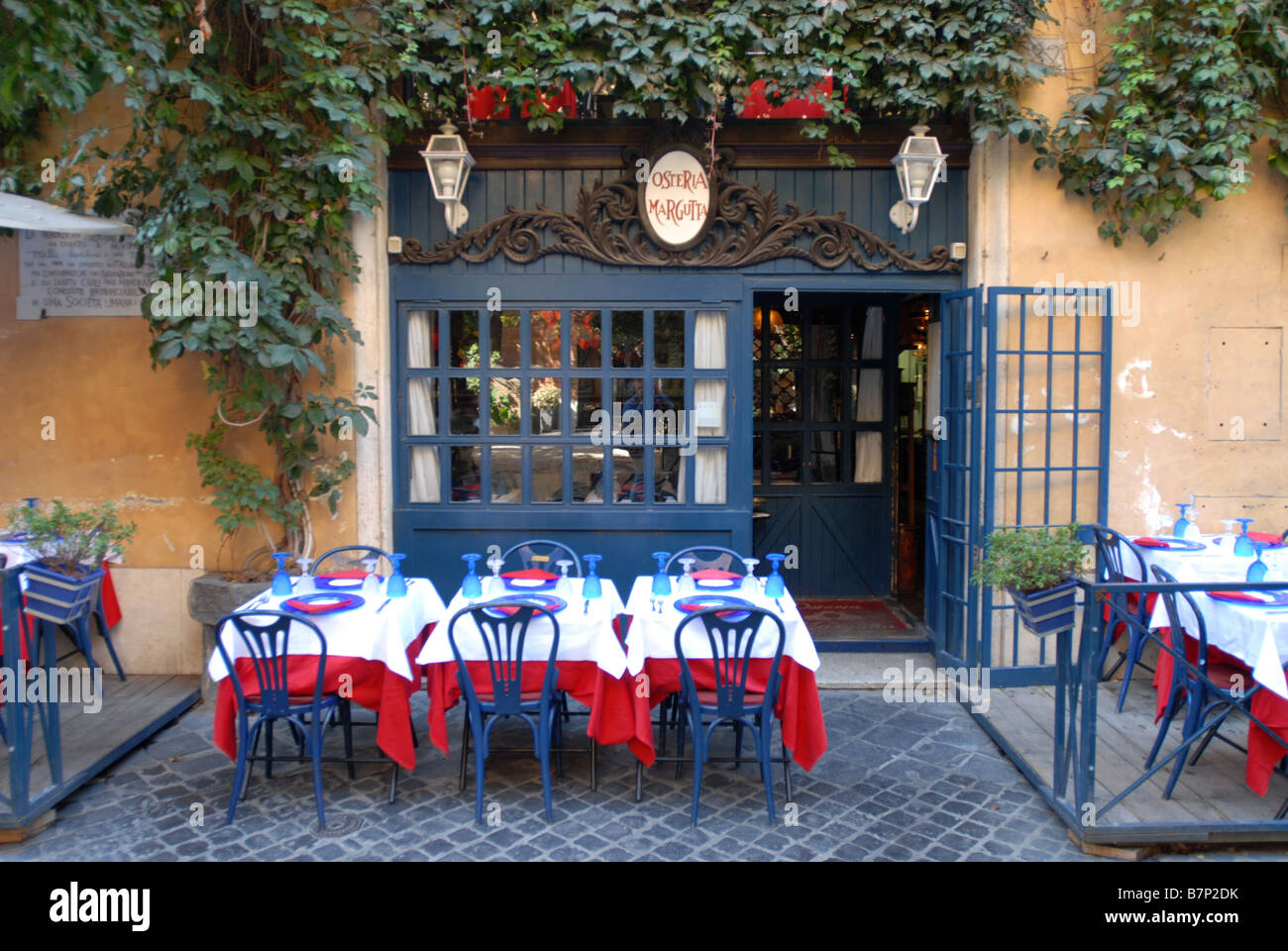 Via margutta roma italy hi-res stock photography and images - Alamy