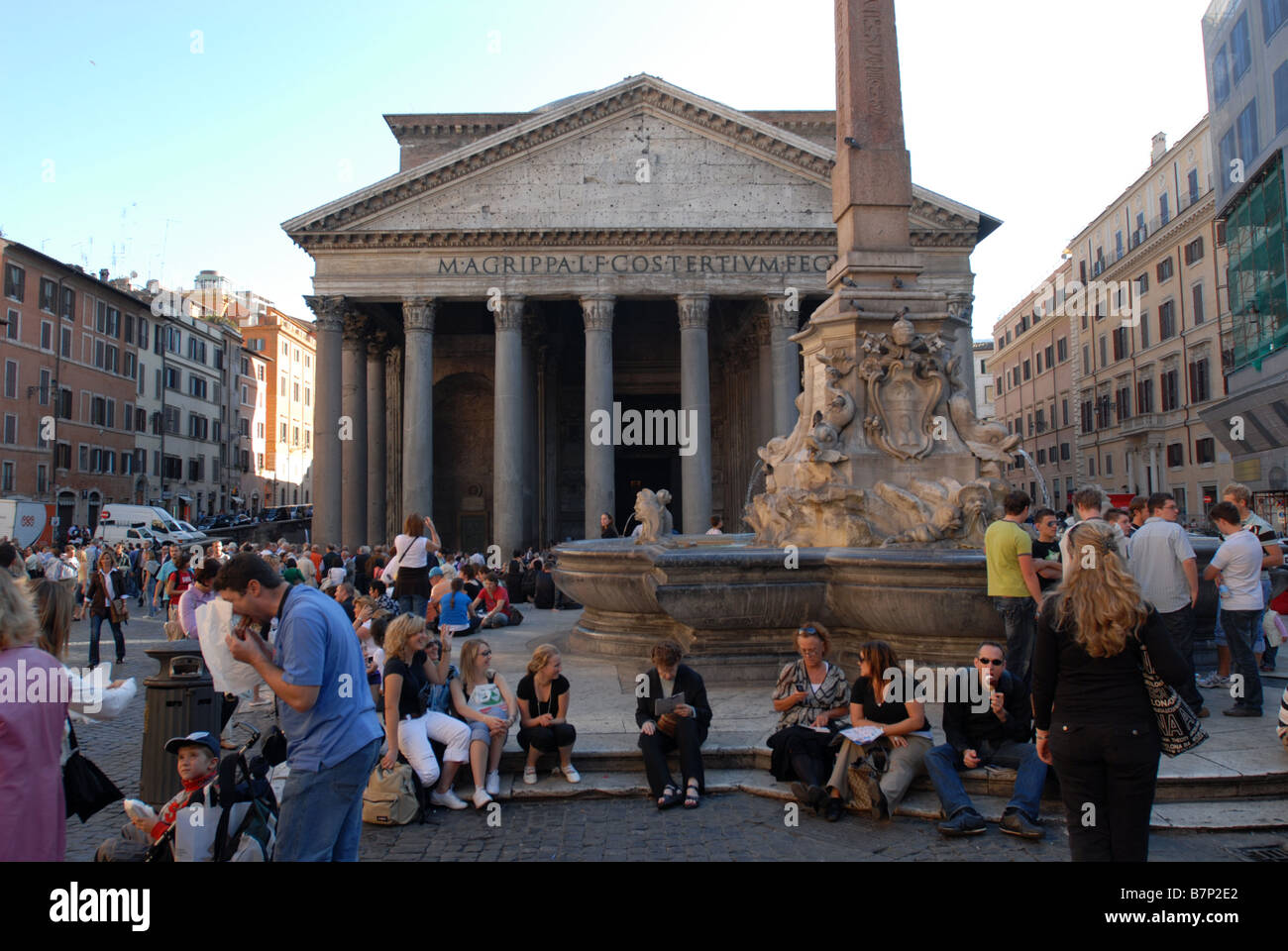 The pantheon rome italy hi-res stock photography and images - Alamy