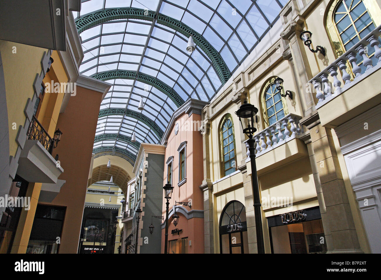 Mall of Emirates - Dubai Stock Photo - Alamy