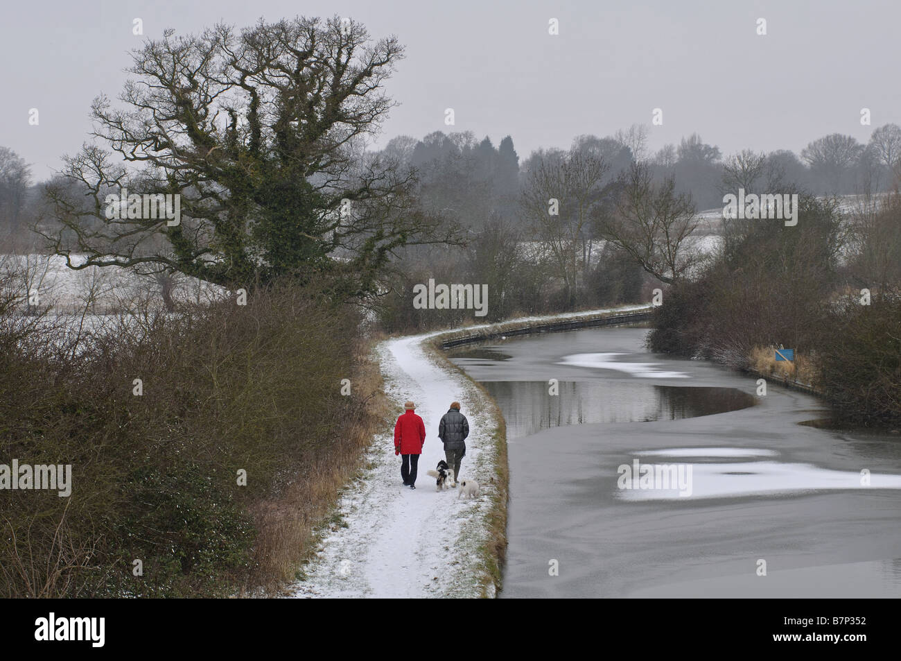 Grand Union Canal in winter, Hatton, Warwickshire, England, UK Stock ...