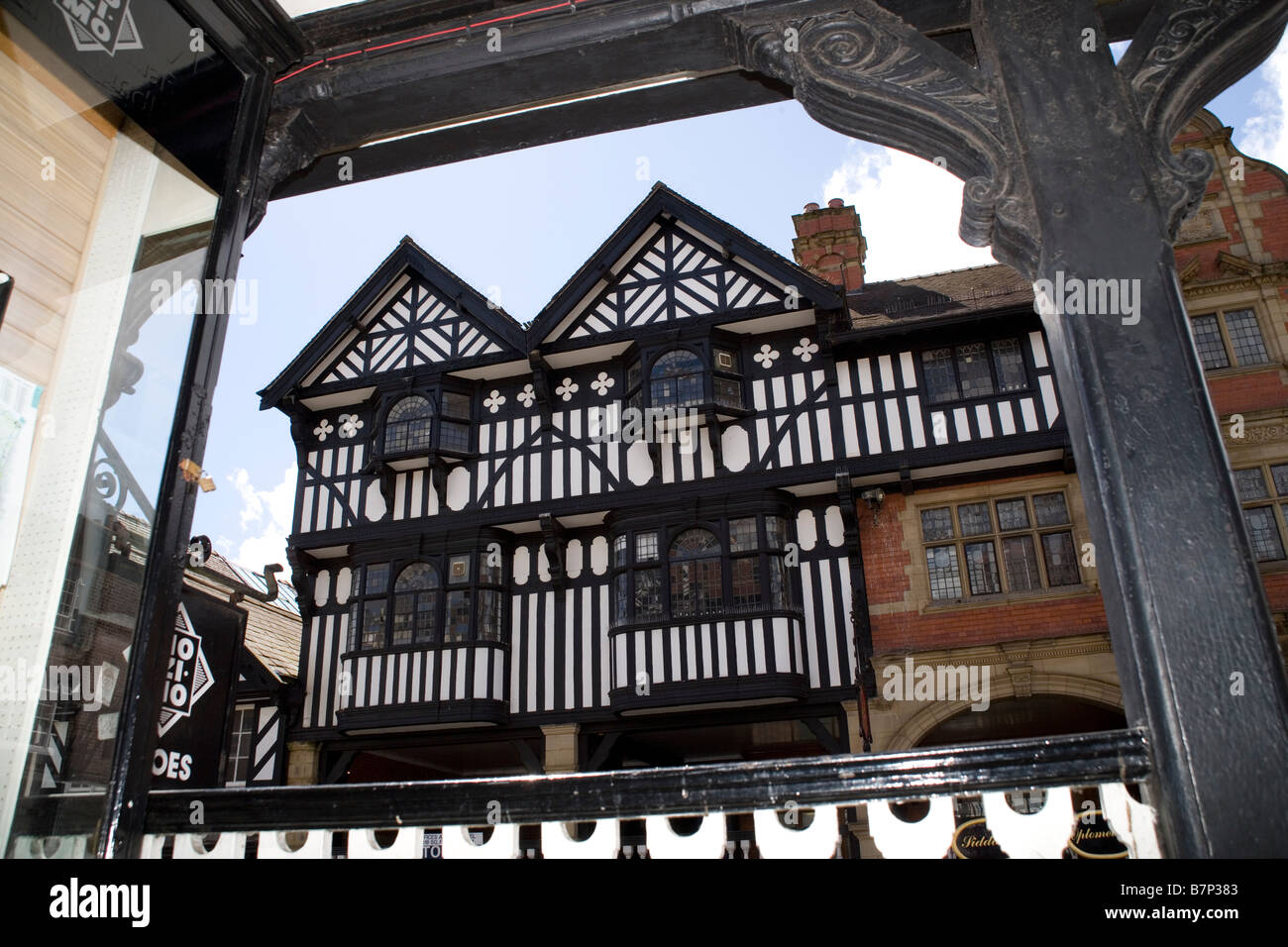Timber buildings chester hi-res stock photography and images - Alamy