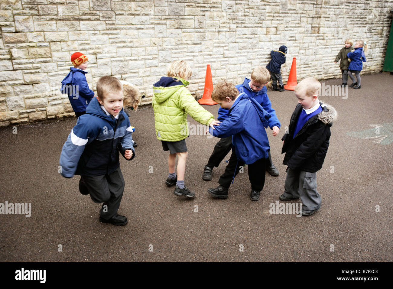 Primary school pupils break time hi-res stock photography and images ...