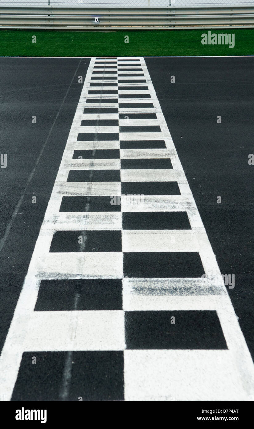 finish line on pavement of racetrack Stock Photo - Alamy