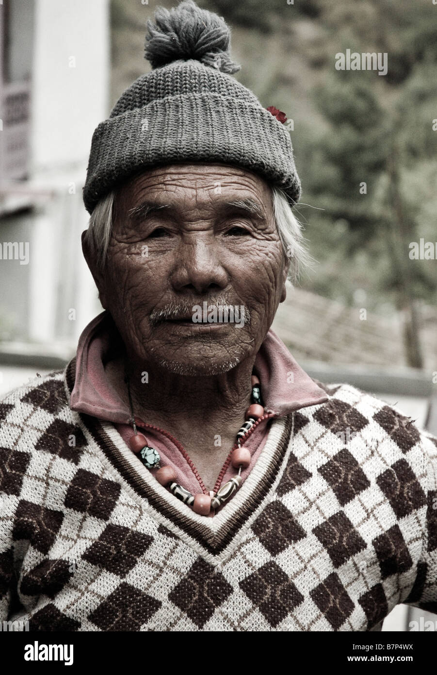 tibetan man on the annapurna trek Stock Photo - Alamy