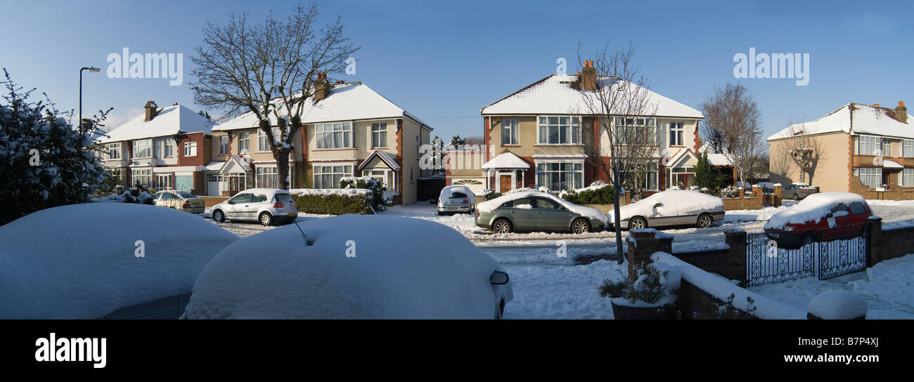 heavy snow in London suburban street February 2009 heaviest snowfall in ...