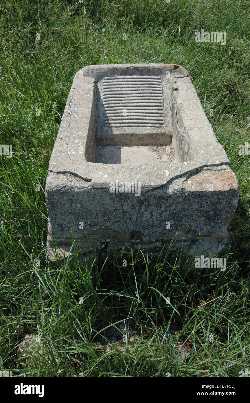 A picture of sink Stock Photo - Alamy