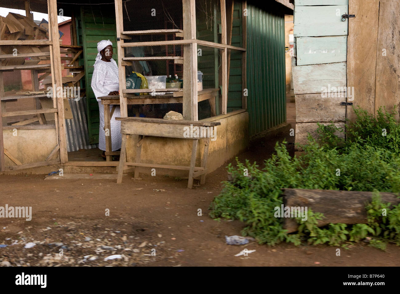 Shady shack hi-res stock photography and images - Alamy
