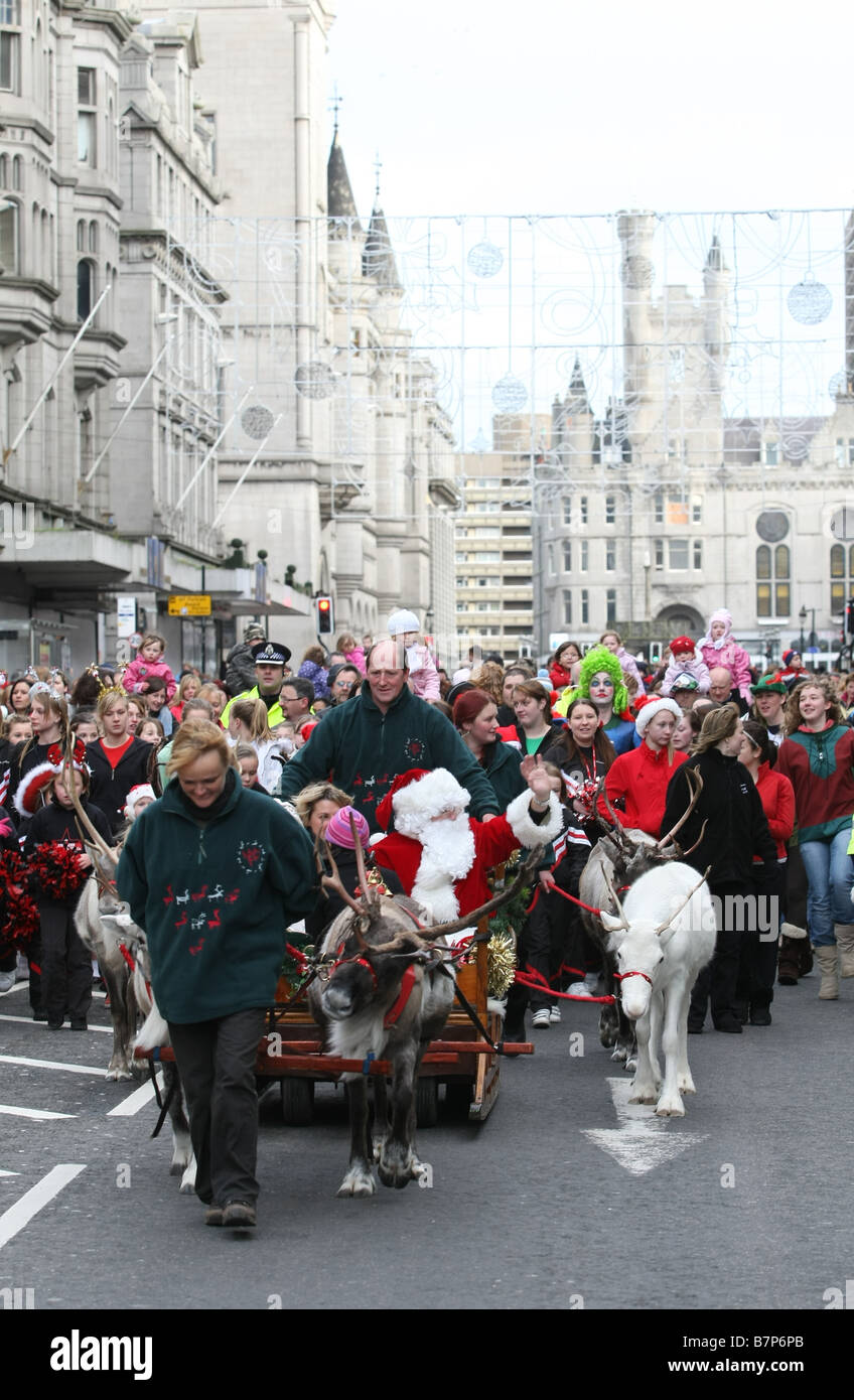 Parade sleigh hi-res stock photography and images - Alamy