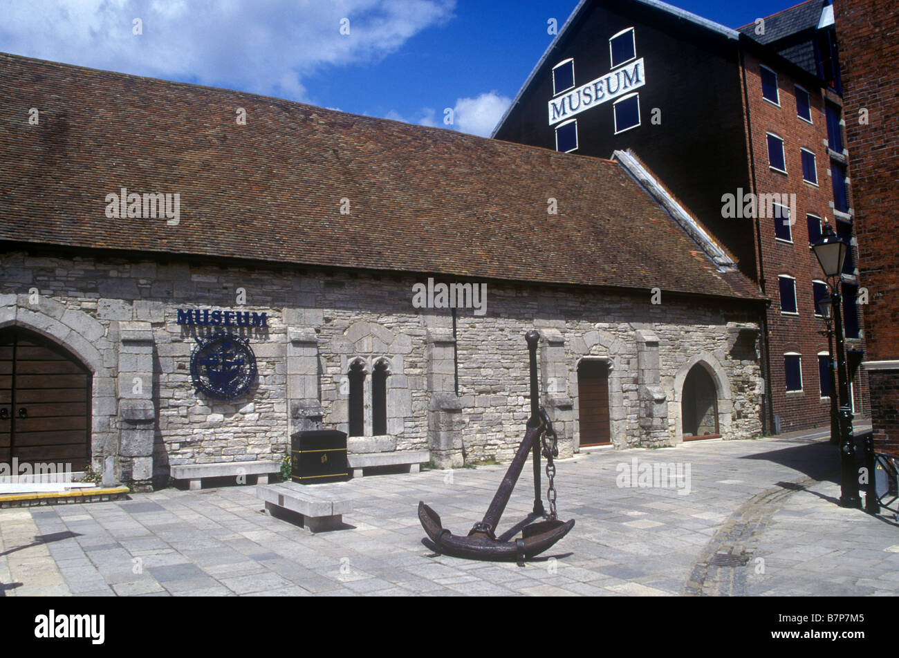 Poole waterfront museum hi-res stock photography and images - Alamy