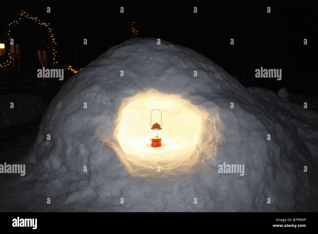 Single cave hi-res stock photography and images - Alamy