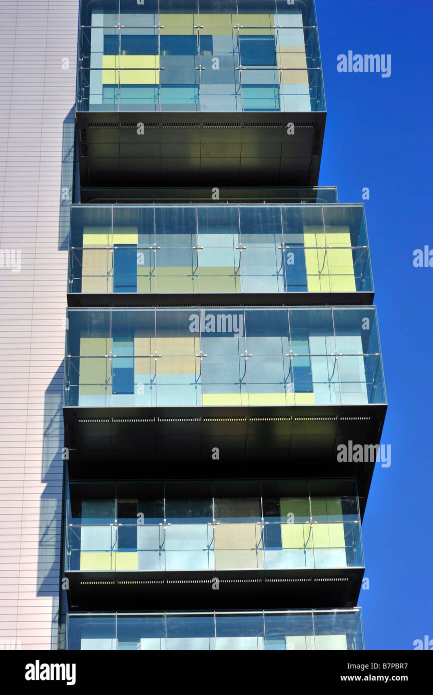 manchester civil justice centre law courts modern glass architecture ...
