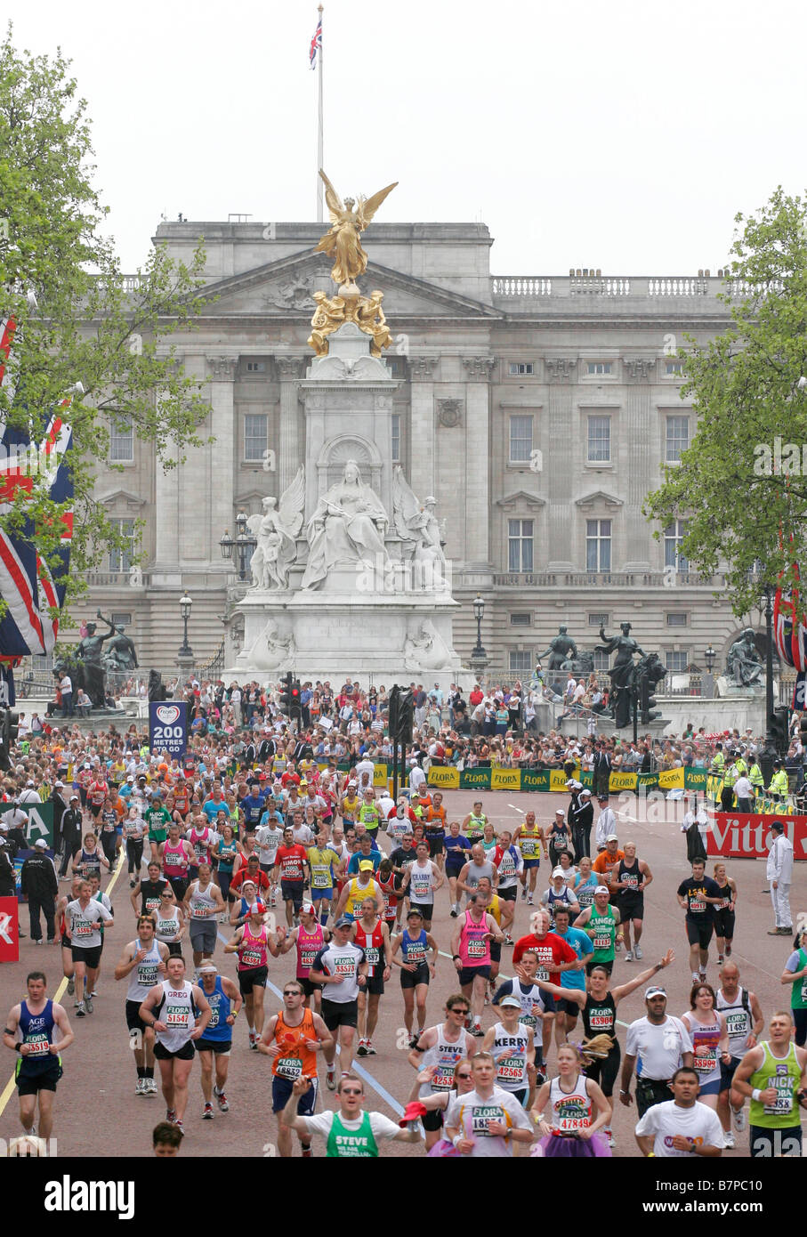 Looking down the Mall towards Buckingham Palace from the finishing line ...