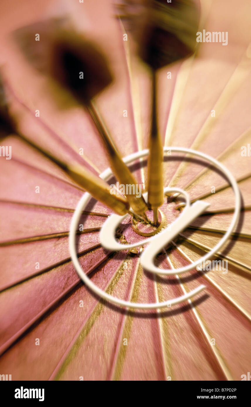 Email target hi-res stock photography and images - Alamy