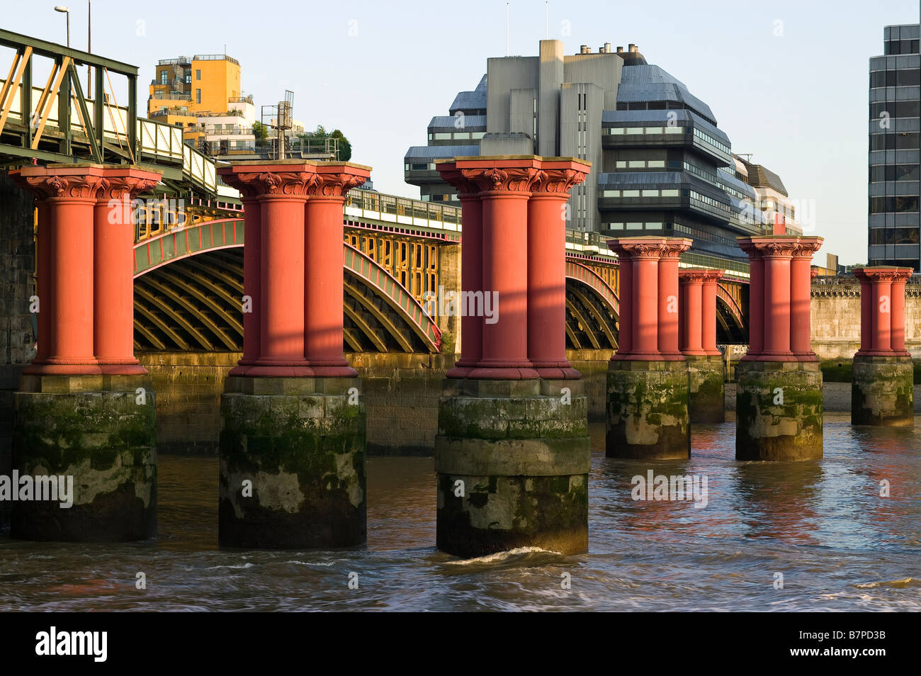 Unfinished bridge by Blackfriars Bridge on River Thames Stock Photo - Alamy