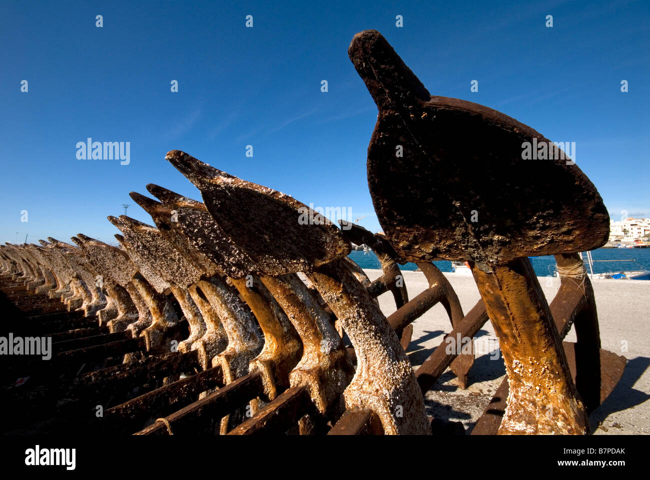 Row of anchors hi-res stock photography and images - Alamy