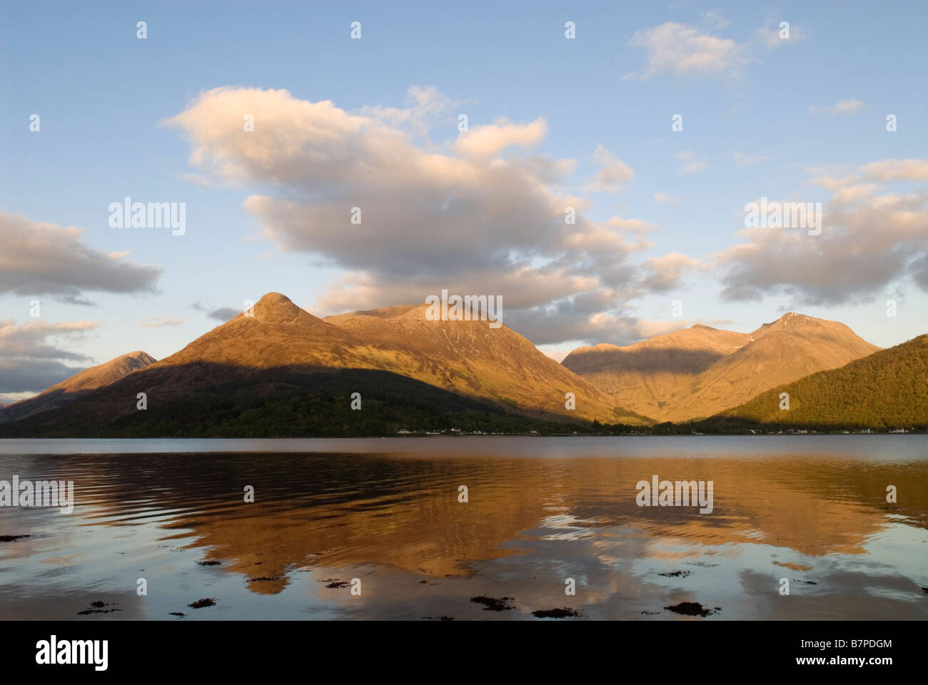 Glencoe lochan with pap of glencoe hi-res stock photography and images - Alamy