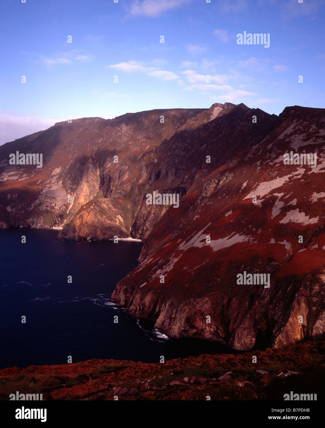 The dramatic cliffs of Slieve League The Amharc Mor near Bunglass ...