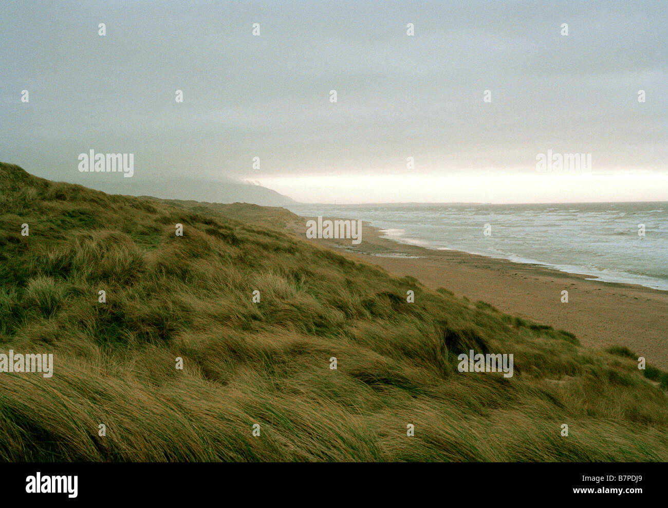 Suffolk coastline moody hi-res stock photography and images - Alamy
